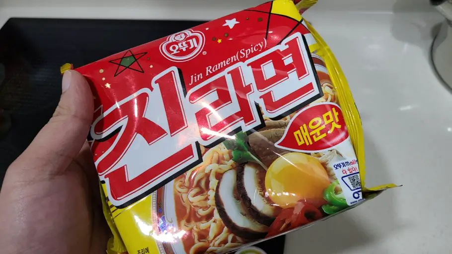 Korean instant noodles(Ramyun)-Spicy – Tips from Shai